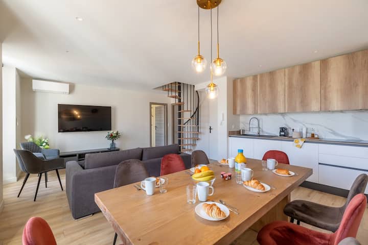 Luxueux Duplex Sous Les Toits De Cannes Centre - Cannes