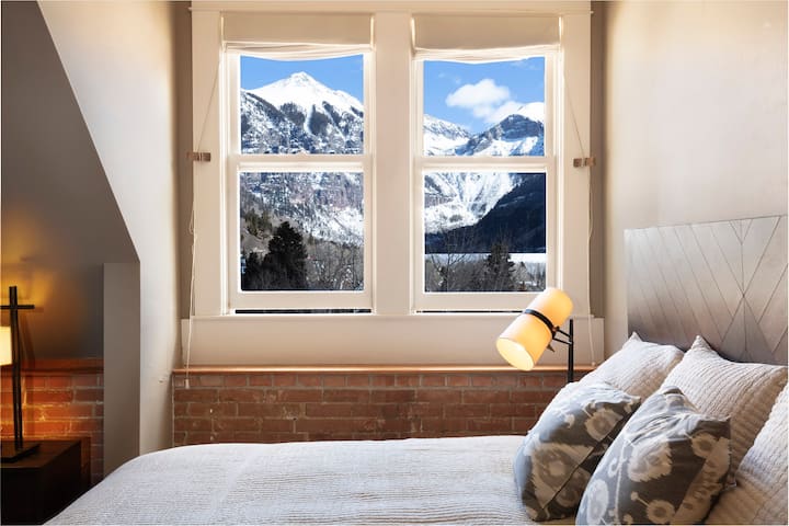 Historic Building Loft W/ Majestic Top Floor Views - Telluride, CO