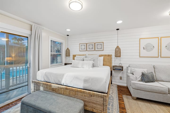 Couples Retreat | Screened In Porch | Pool | Bikes - Rosemary Beach, FL
