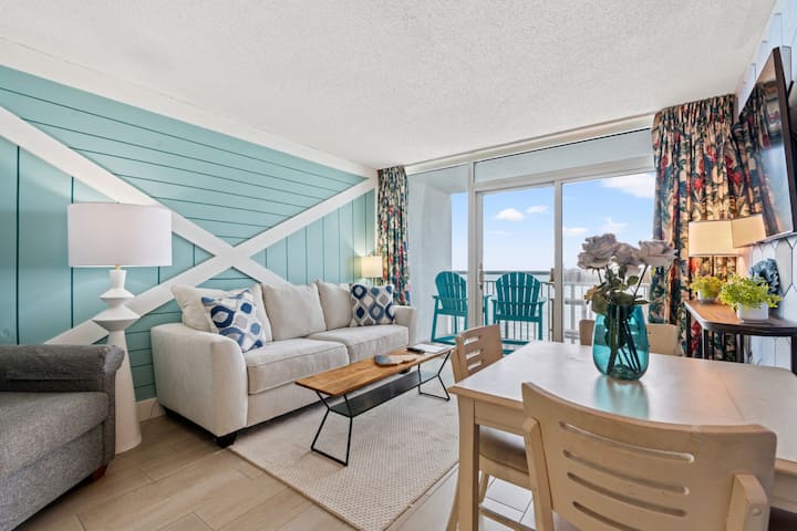 Oceanfront Condo Indoor Outdoor Pools Lazy River - Myrtle Beach, SC