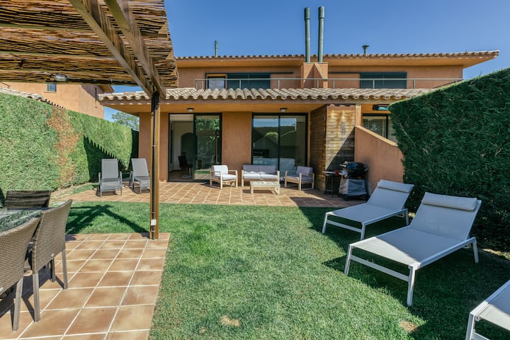 Villa Brenda Torremirona Resort - Navata