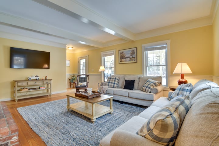 Farmhouse On Ammonoosuc River Near Cannon Mountain - Bretton Woods, NH