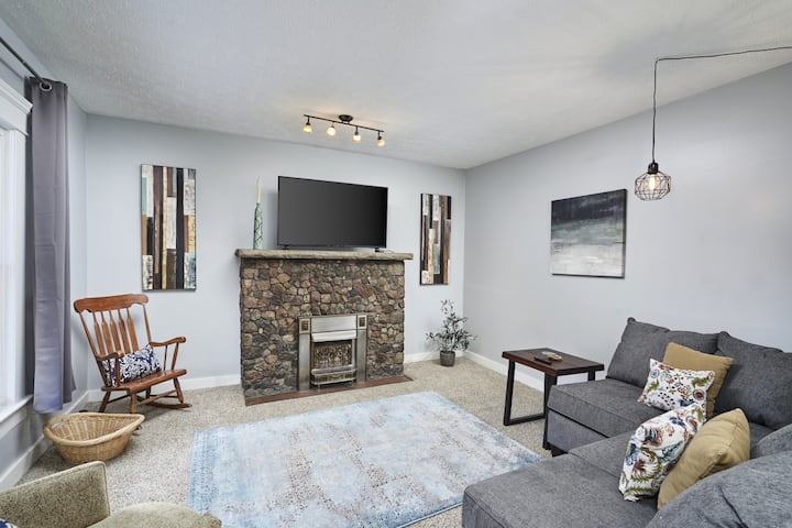 Spacious 3 Bedroom 1 Bath In Highland Square - Portage Lakes, OH