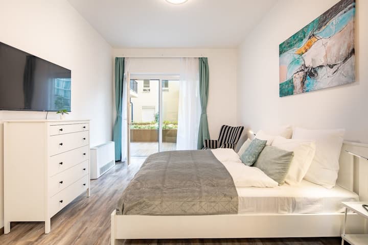 Central - New And Modern With Balcony - Hongrie
