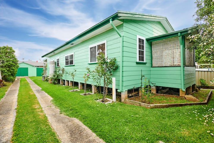 The Greenhouse At Harrington Is A Pet Friendly Hom - Harrington