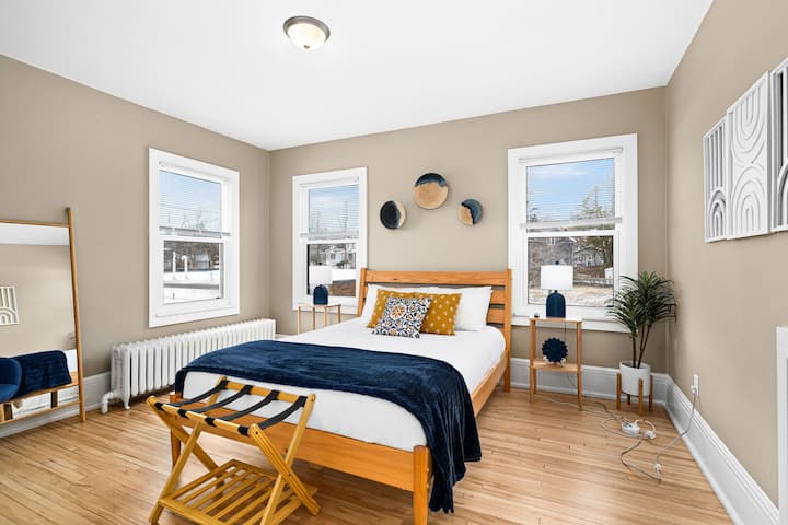 Lakeside Studio | Minutes From Downtown Duluth - Duluth, MN