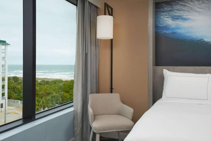 3 Scenic Coastline Rooms | 7mi To Manatee Park - Cape Canaveral, FL