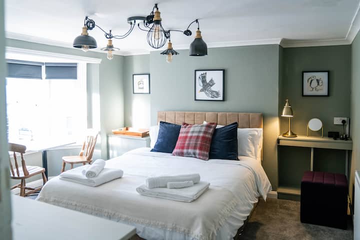 Noble Nooks - Sunshine In The Laines - Art House - Brighton
