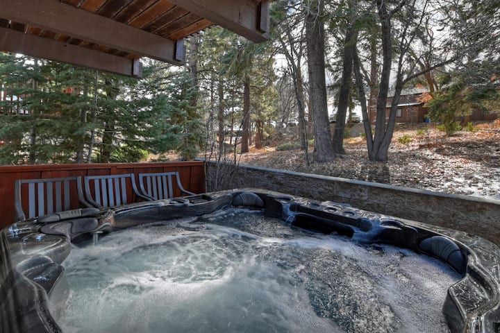 Bigbearskiinskiout:condo!walk To Snow Summit!spa! - Big Bear Lake, CA