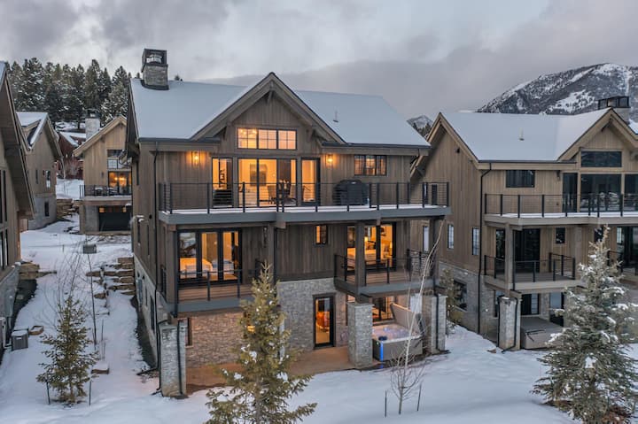 86 Moose Ridge - New Build Home! Private Hot Tub! - Big Sky, MT