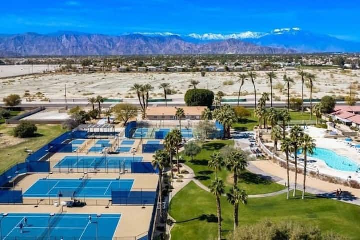 Gated Country Club~tennis~golf~pickelball~pools - La Quinta, CA