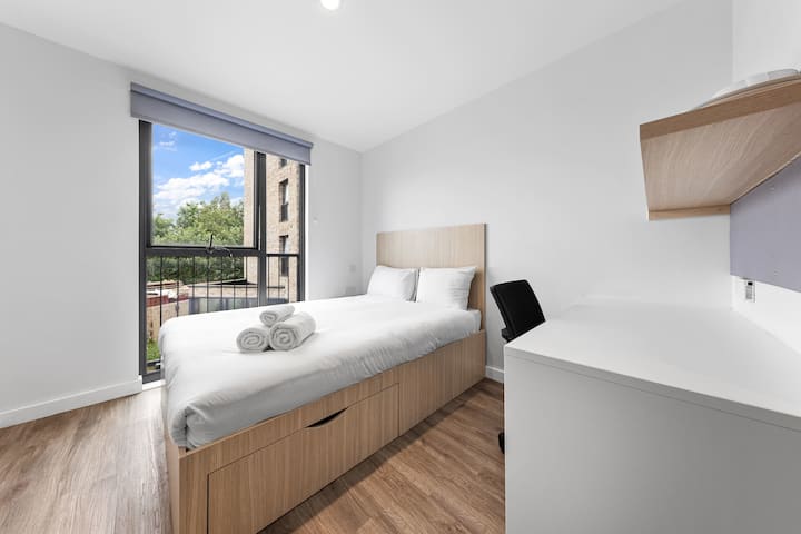 Spacious Double Bed In Lewisham, Well Connected - Greenwich