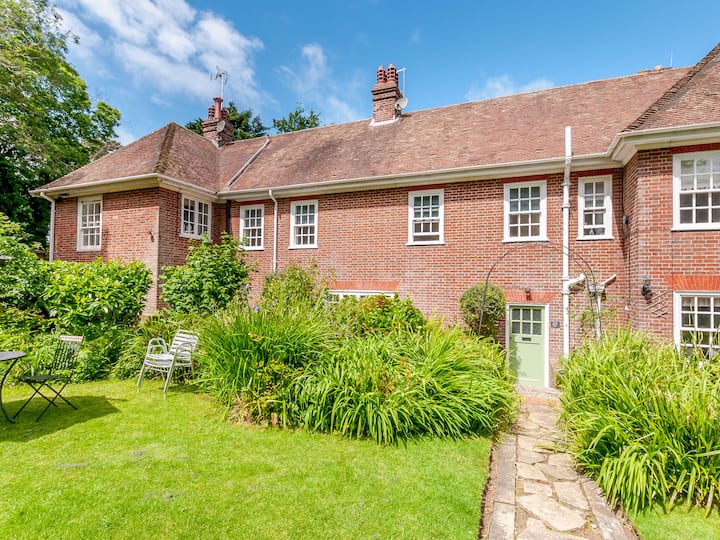 Woodlands By The Sea Cottage - Deal