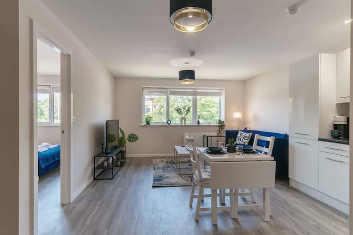 Lovely 1 Bed Manchester Apartment - Sleeps 3 - Salford