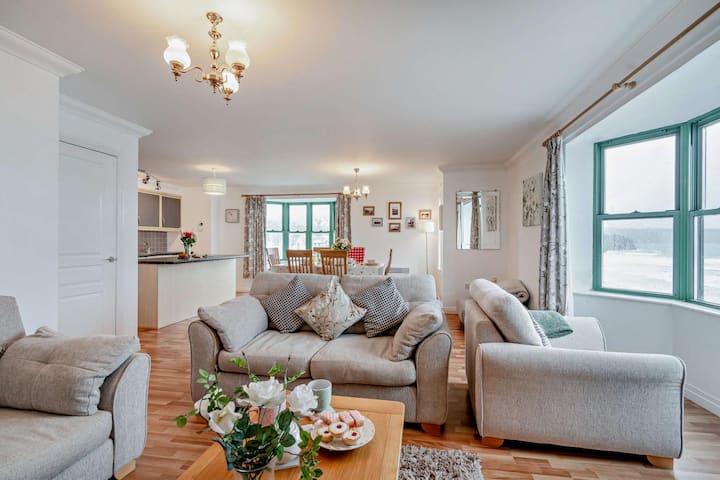 2 Bed In Broad Haven (Oc-s28021) - Little Haven