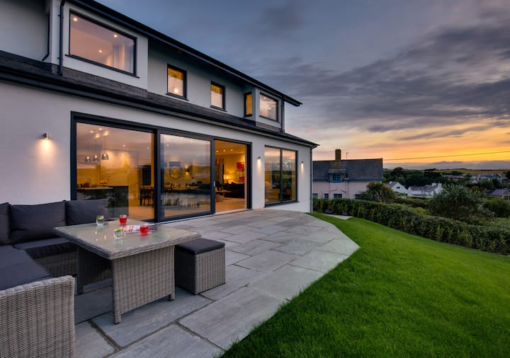 Bryn Benar Sleeps 9 - Abersoch