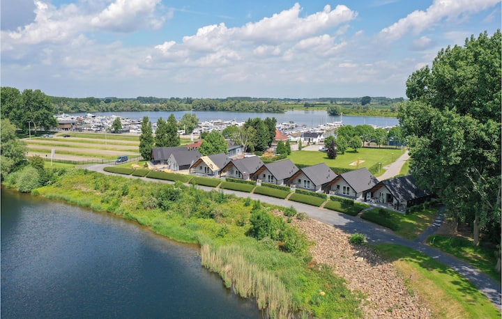 Nice Home In Kerkdriel With Wifi - Zaltbommel