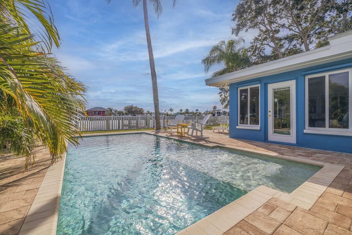 La Hacienda Irb Pool Home Sleeps 8 - Indian Rocks Beach, FL