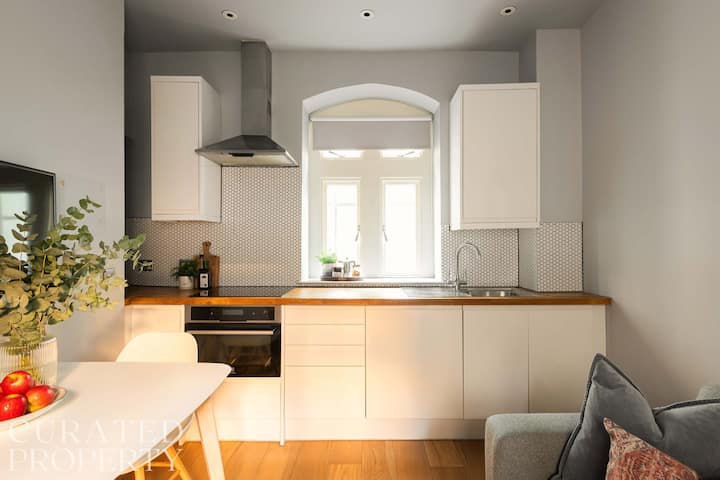St Catherine's Hospital - Standard King Apartment - Bath