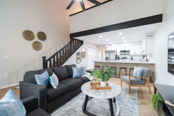 Newly Renovated Townhome - Cape Canaveral, FL