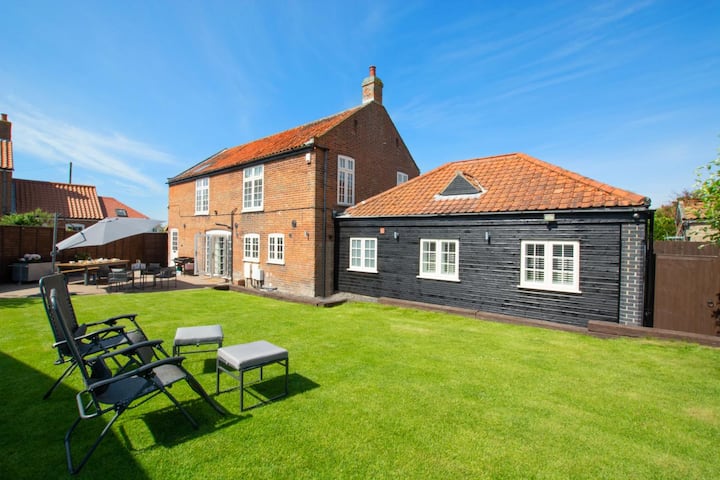 8 Bed In Bacton (Oc-2383) - Norfolk