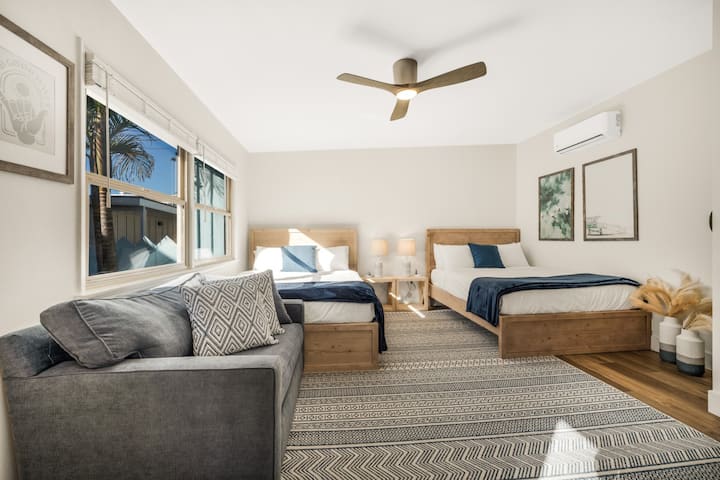 Pacific Beach Bungalow - A/c-sleeps 5-steps2beach - San Diego, CA