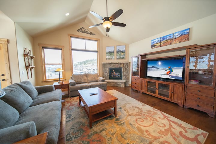 2 Car Garage, Central Location - Keystone, CO