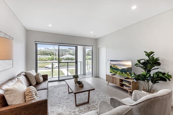First Floor 3-bed Stunning Unit By The Ocean - Gerringong