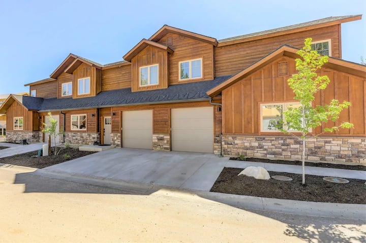 Modern Family Mountain Retreat - McCall, ID