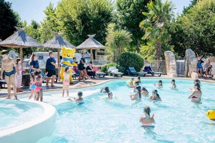 Camping 4 éToiles - Piscine - Eebifa - 비스꺄호쓰