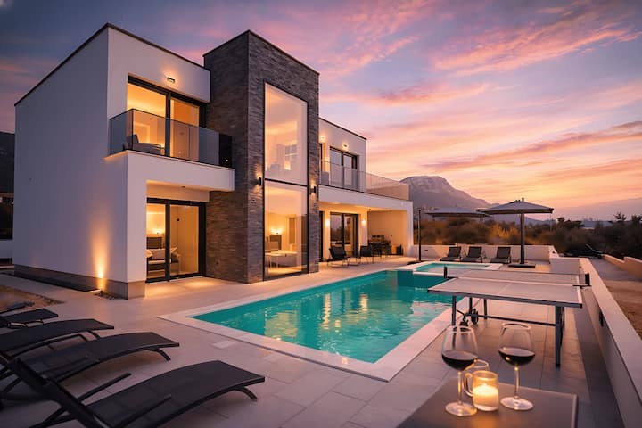 Heated Whirl/-pool · View · Ac · Wifi · Parking - Split