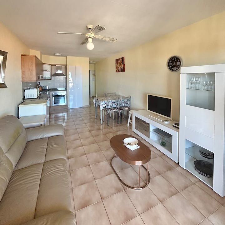 Los Cristianos Apartment With Sea Views (C118) - Los Cristianos