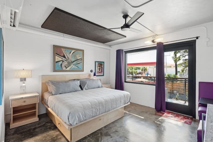 Boutique Vera Hotel King Room 203 - James Island, SC