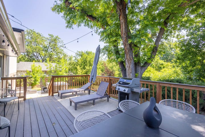 Hot Tub House With Bbq Deck And Workspace - Littleton, CO
