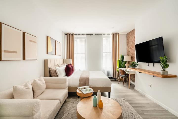 240-10 New Modern Studio Ues W/d - New York City