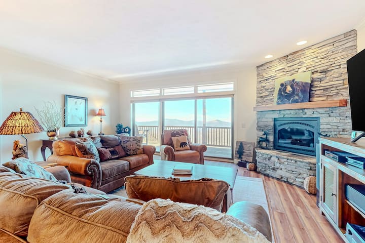 2br Condo With Panoramic Views, Large Balcony, Ac - Sugar Mountain, NC