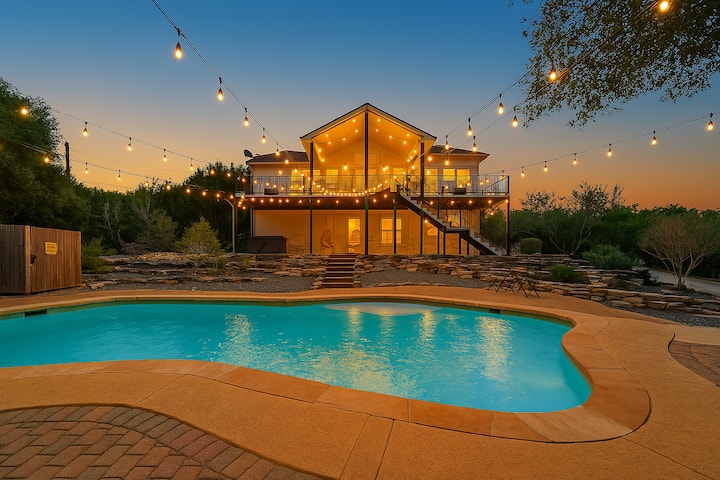 Skyline Views | Heated Pool, Hot Tub, & Fit Pit - Texas