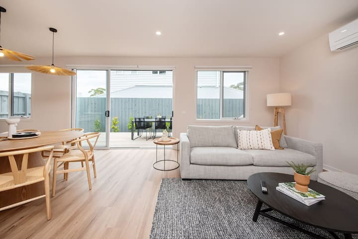 Surrey Sunset Sanctuary In Mccrae - Dromana