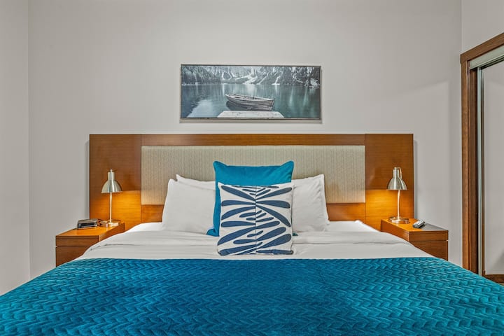 Romantic Mountain Escape - Outdoor Hot Tubs - Canmore