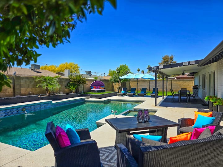 Sun Soaked Tempe Getaway -Pool, Spa, & Outdoor Fun - Tempe, AZ