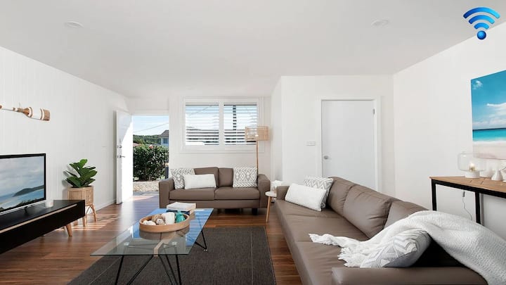 Aloha Beach House – Downstairs Suite Near Beach - Nelson Bay