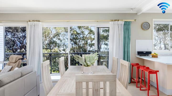 Bay Escape – Stay 3 Pay 2 - Nelson Bay
