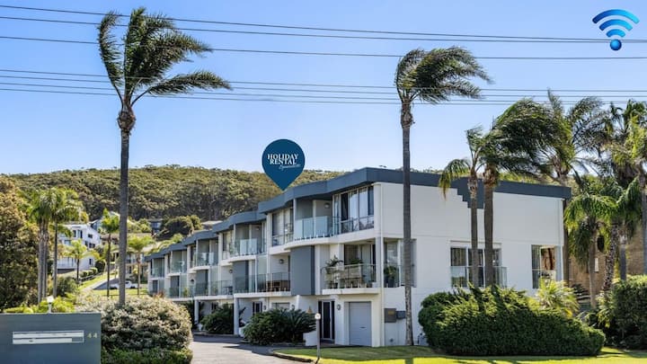 Salt Air At Fingal Bay - Nelson Bay