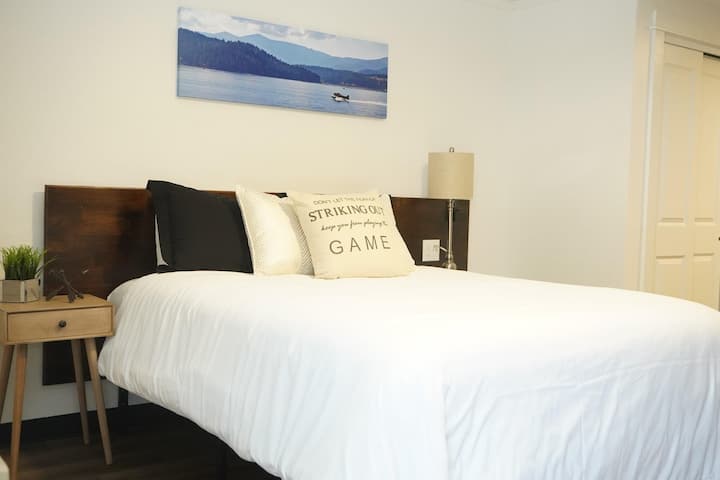 North Idaho Inn - Downtown Coeur D'alene - Coeur d'Alene, ID