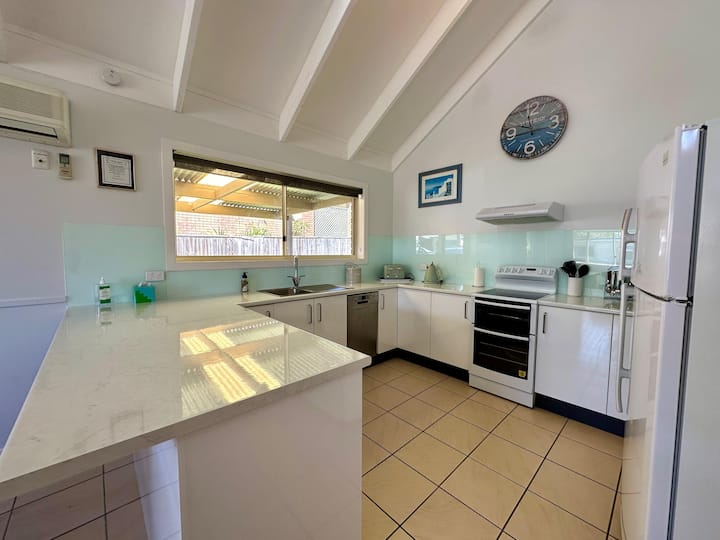 Sunrise Villas By Charlesworth - Scotts Head