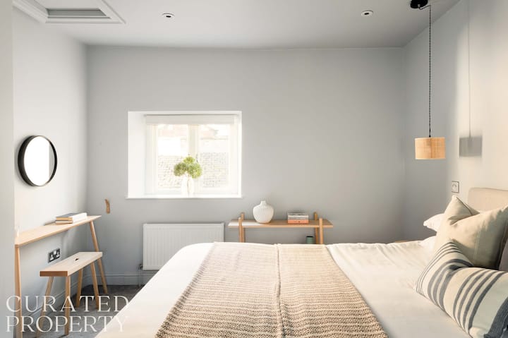St Catherine's Hospital - Deluxe Apartment - Bath