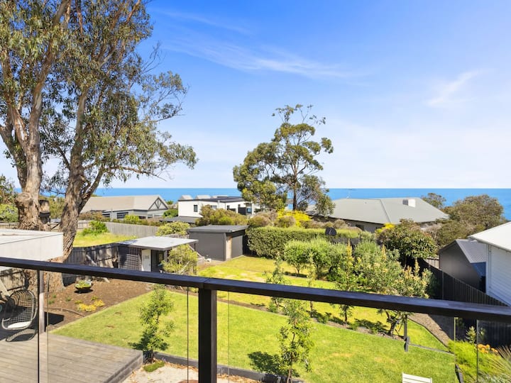 Family Holiday With Bay Views - Mount Martha