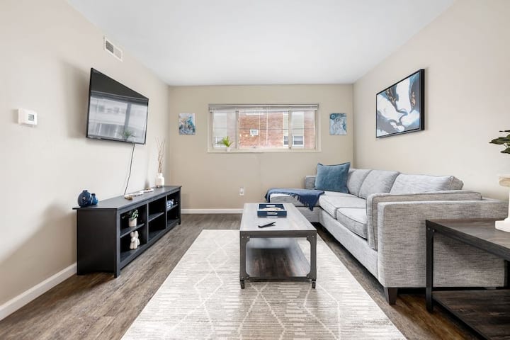 Modern 2 Bed Apartment In The Heart Of Columbus - Columbus, OH