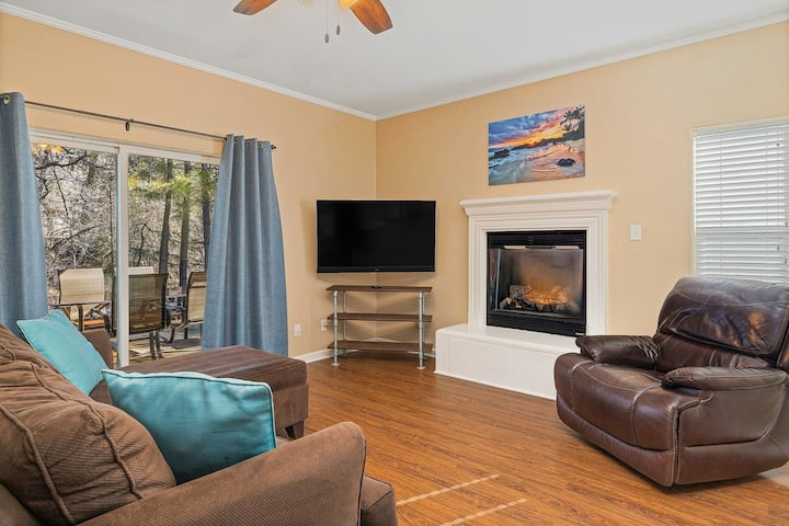 3br Snowbird-friendly Home W/pool, Hot Tub, Grill - Bass Lake, CA