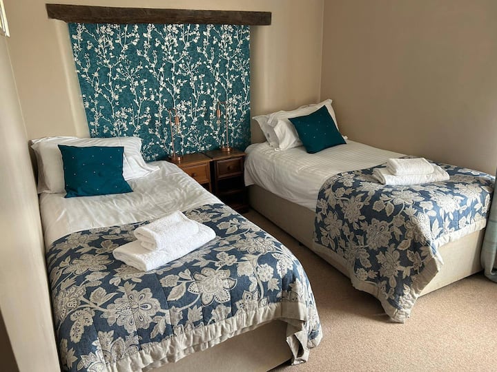 Twin Ensuite At The Black A Moor Inn - Ripon